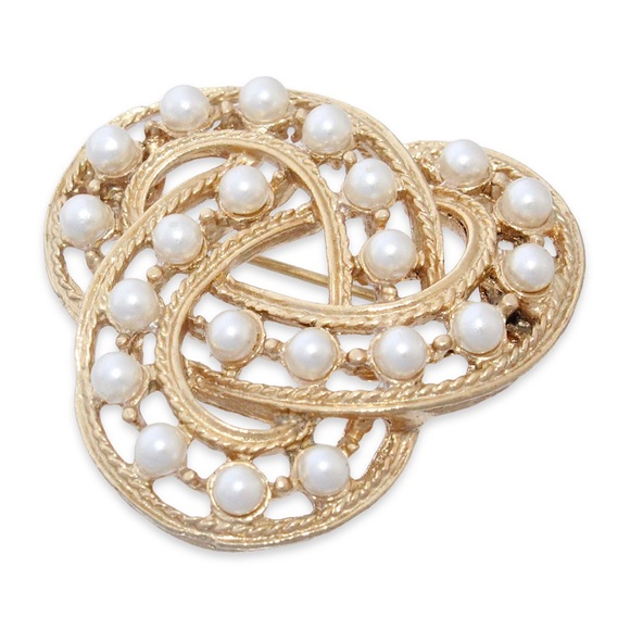 Jewelry | Vintage Celtic Trinity Knot Brooch Faux Pearl Gold Tone ...